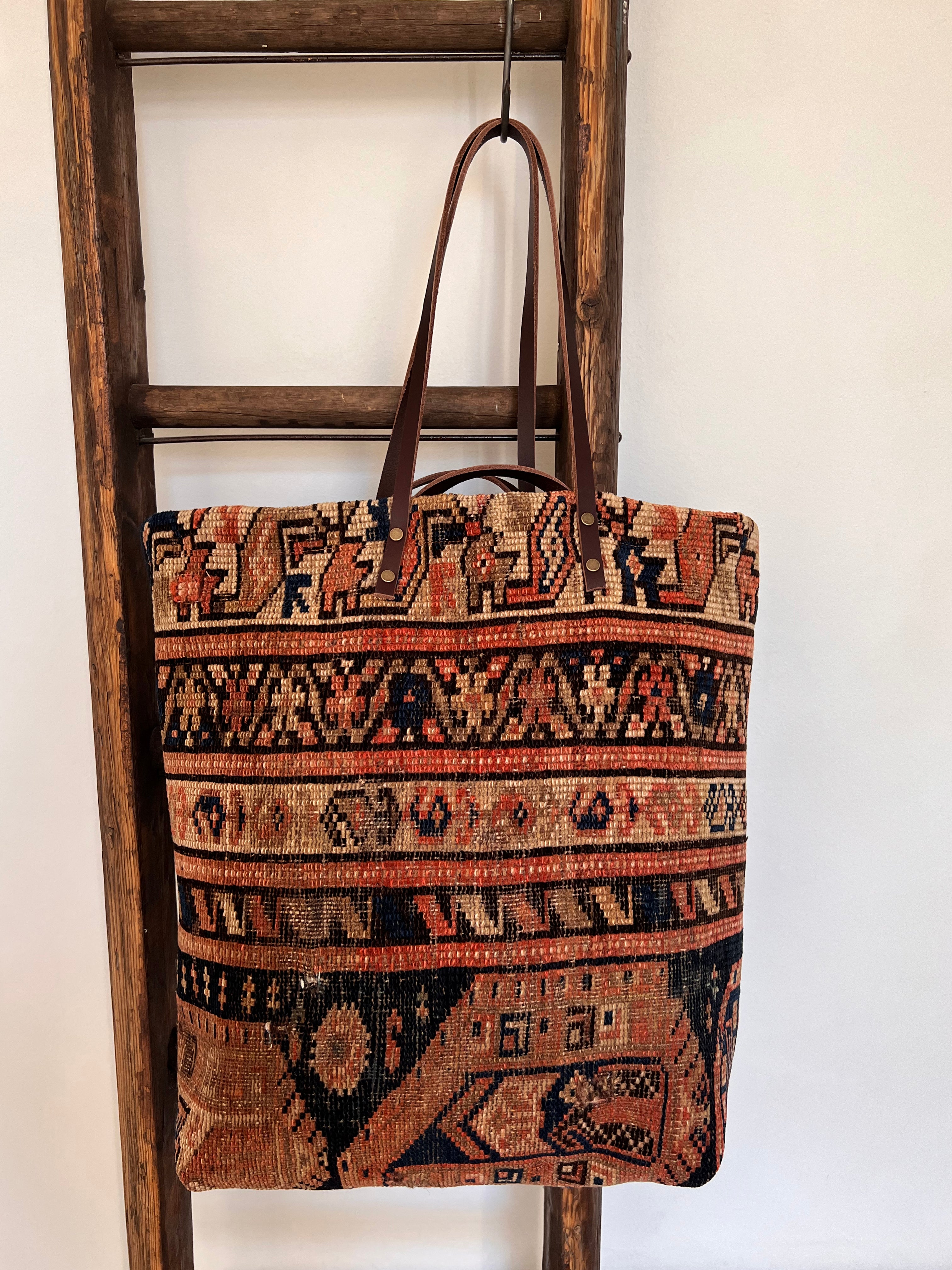 The Maker 002 – Frances Loom