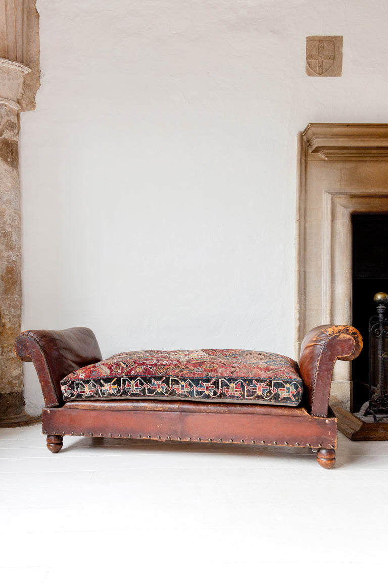 Haxby Chaise – Frances Loom